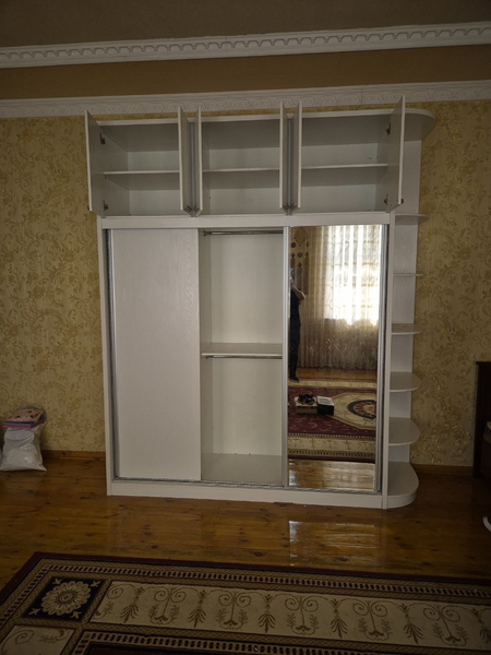 Продается б/у мебель шкафы для спальной.