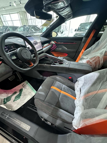 Zeekr 001 z sport
