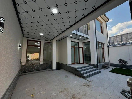 Продается Евро дом Ор-р: Ахунбабаев 330м2