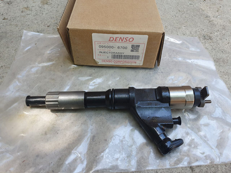Форсунка XCMG кран 30т (инжектор) Оригинал DENSO