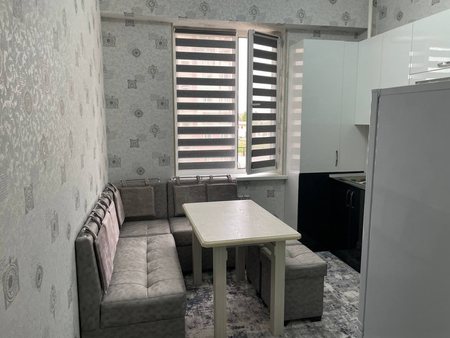 Срочно продаётся 3 ком Новостройка Достлик метров