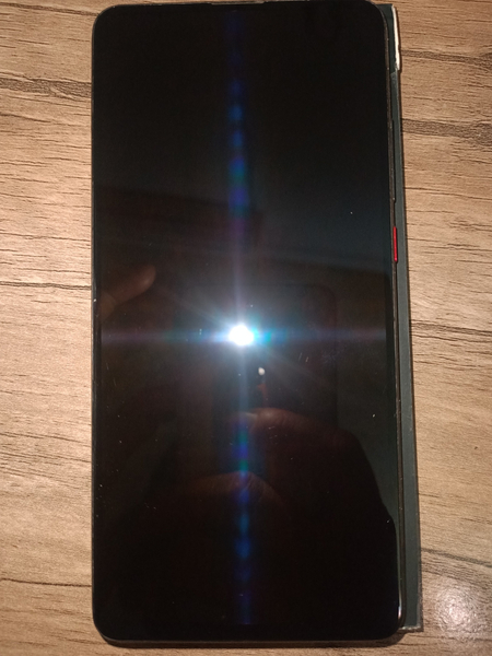Xiomi 9t satildi ideal sastayaniya sal galishamiz pul zarur tel:942149