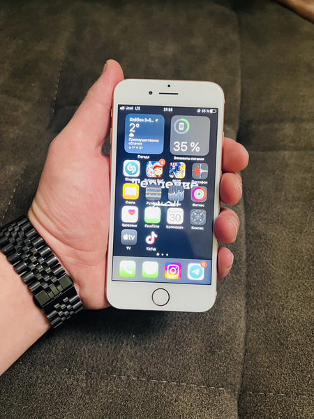 iPhone 8………..
