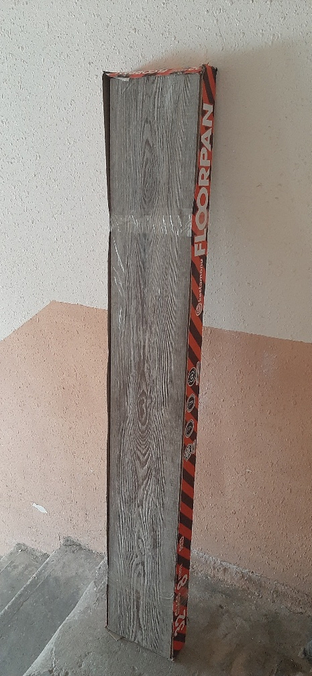 laminat sotiladi
