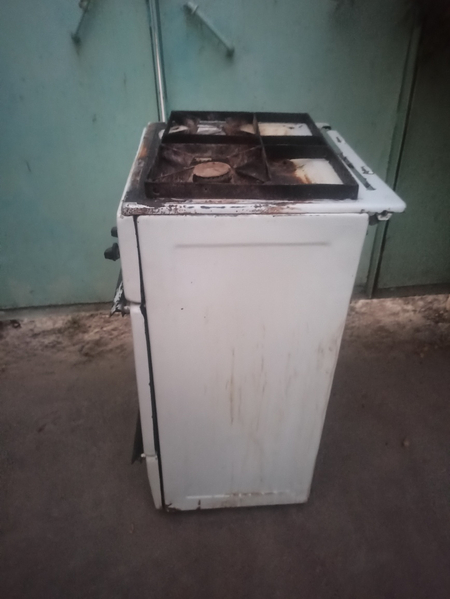 Продаётся Б/У газ плита