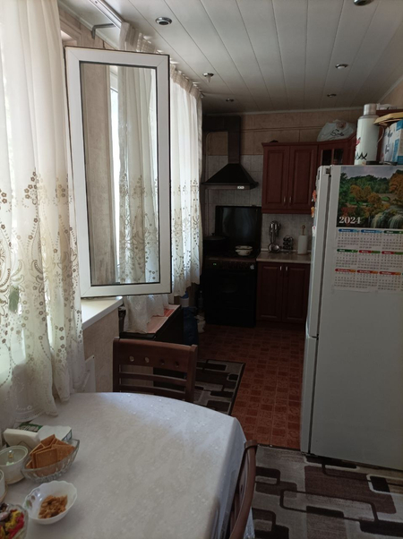 Продается квартира 1 этаж 3 комнатная