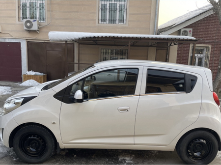 Chevrolet spark sotiladi