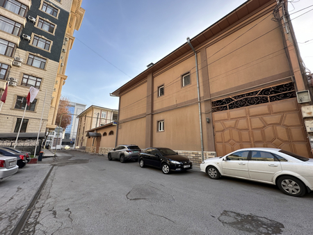 Продается Здания вдоль дороги 12.7 соток 2700м2 - Мирабад | ул.Нукус