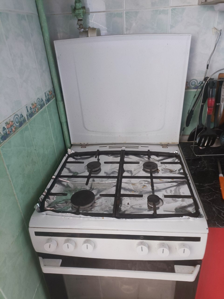 Газ плита б/у рабочая