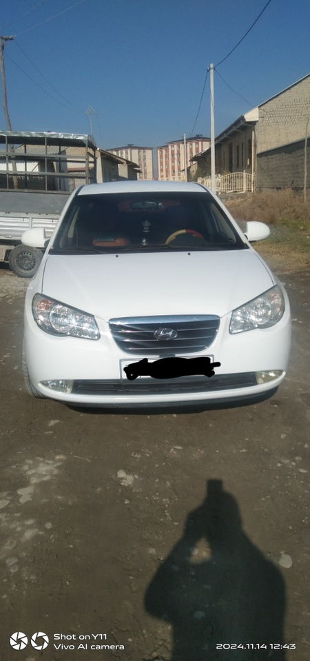 Hundai elantra ideal