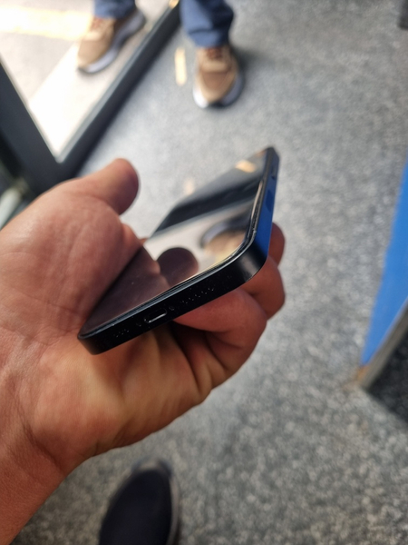 Iphone 13 sotiladi