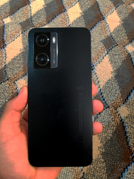 Oppo A77s holati zoʻr
