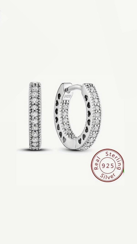 Продаются Серьги Pandora серебро 925S проба!