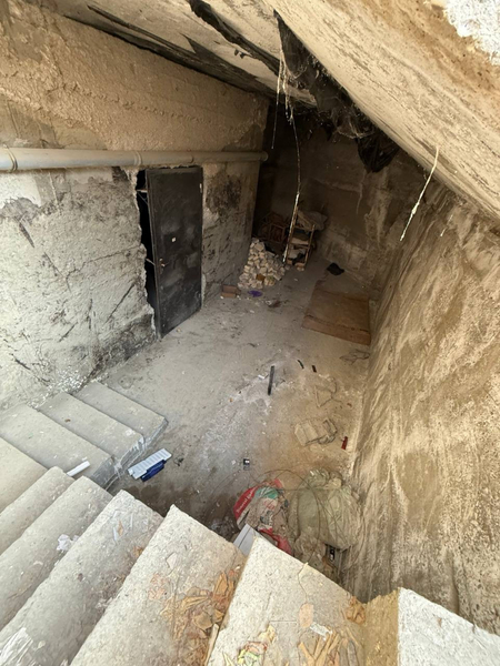 Maganzin 74.5kv sotiladi bonusga podval qoshib beramiz