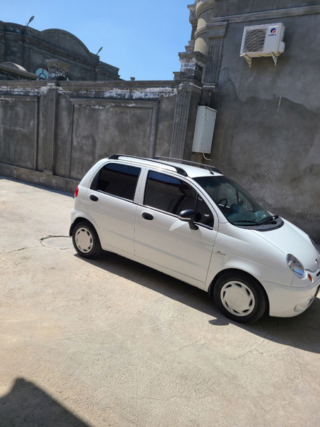 Matiz sotiladi 6800$