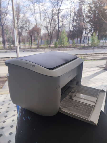 Printer srochna sotiladi