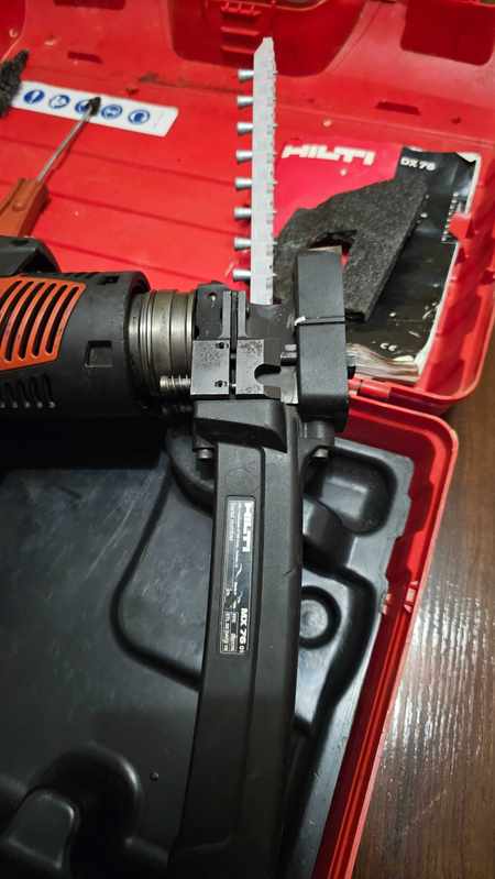 Hilti pistolet DX76