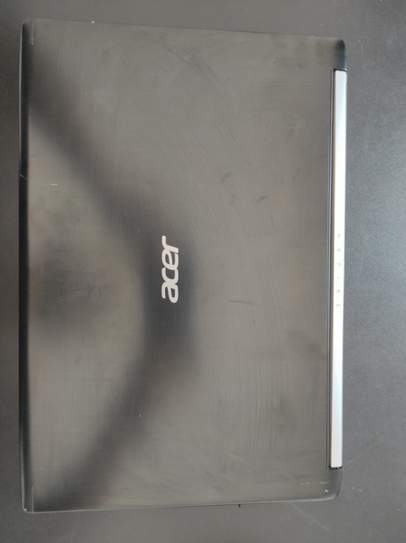 Aspire A715-71G в хорошем состоянии.