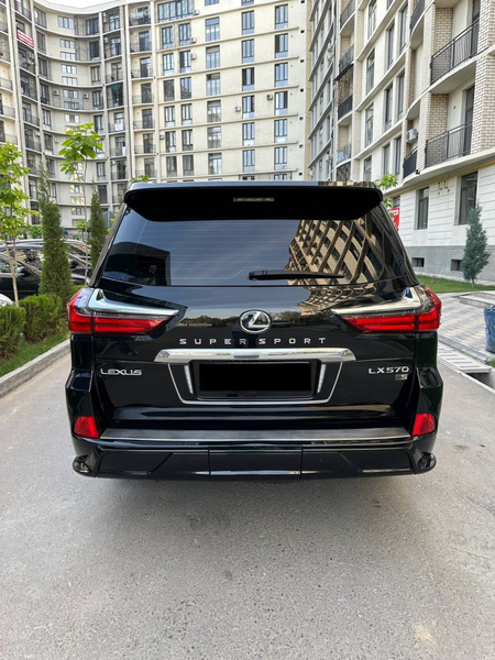 LEXUS Super Sport LX-570 возможно приобрести в рассрочку