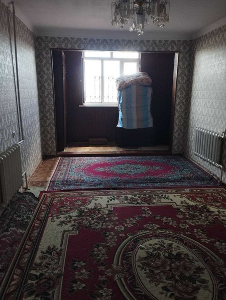 4 xonali kvartira sotiladi