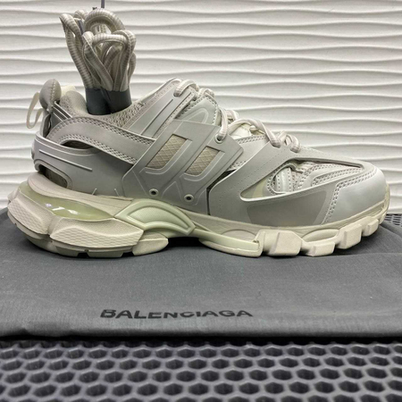 Balenciaga track
