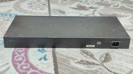 Коммутатор D-Link DES-3028 управляемый