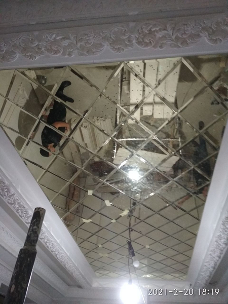 Душевые кобины,заркала ромбик