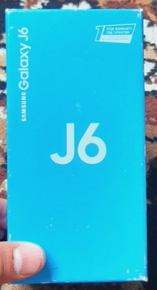 Samsung j6 zapchastga sotiladi