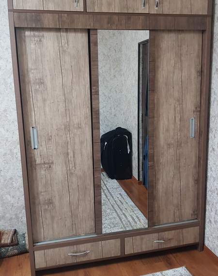 Продаётся б/у шкаф купе