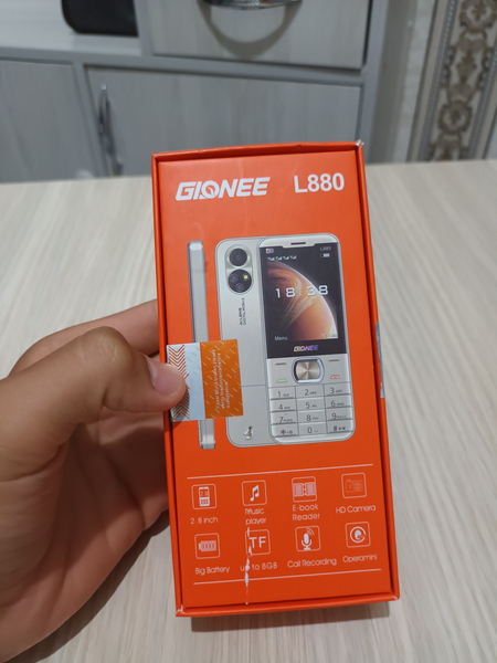 Nokia telefon sotiladi