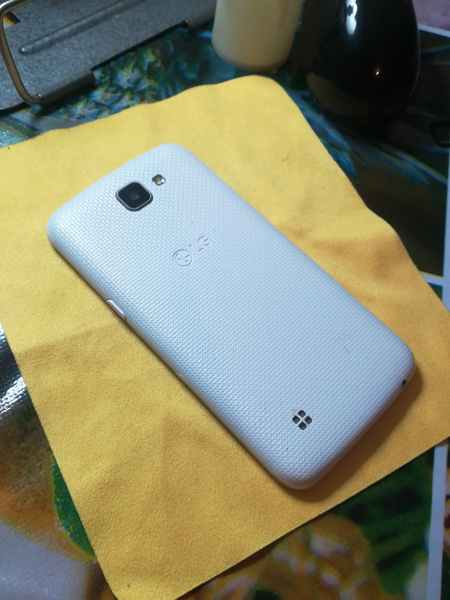 LG k1 sotiladi idiyal sasyansi