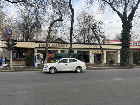 Сдается в аренду помешение на перекрестке возле аквапарка.