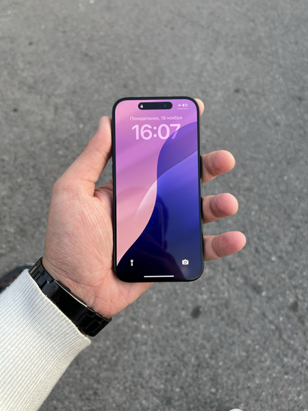 Iphone 15 pro dark blue