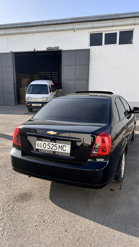 Продвется  черная Gentra