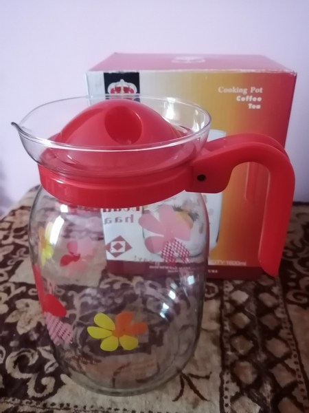 Продаются графины для соков и напитков.