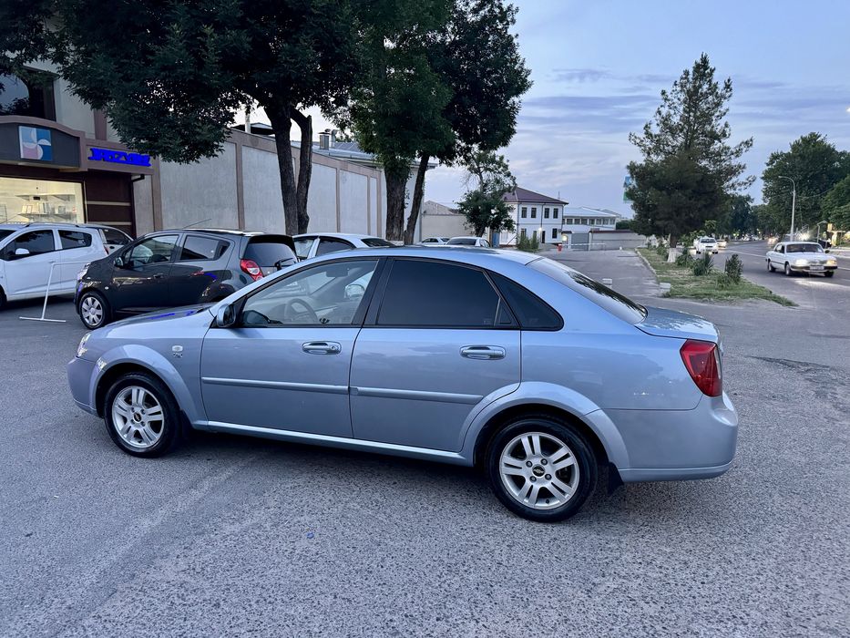 Arenda Lacceti 2013 avtomat metan gaz