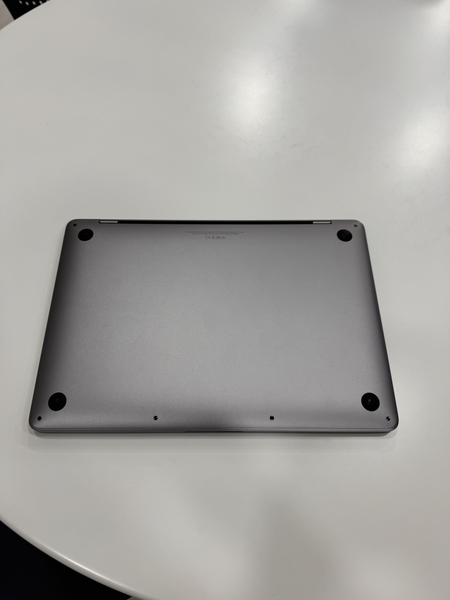 Macbook Pro 2020 M1 8/256 СРОЧНО