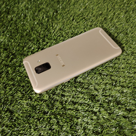 Samsung A6 sotiladi ideyal