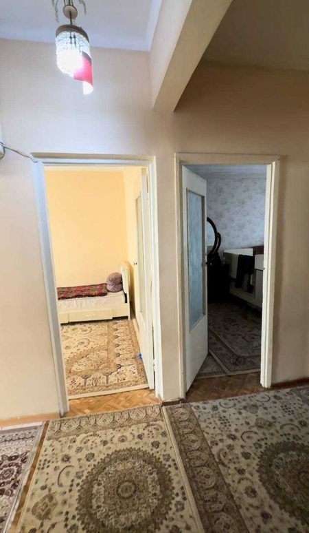 Себзаре 3 х комнатная на 2 этаже, 5 этажка, средний ремон, 70 м2