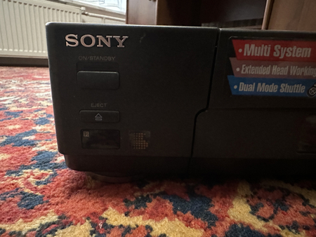 Видеомагнитофон Sony