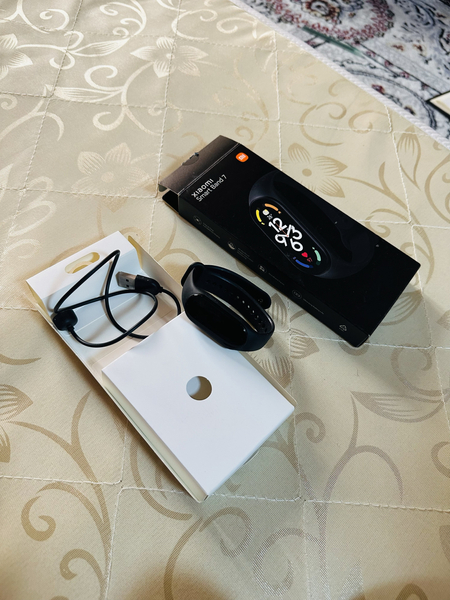 Xiaomi smart MI band 7 fitnes braslet soat sotiladi srochni