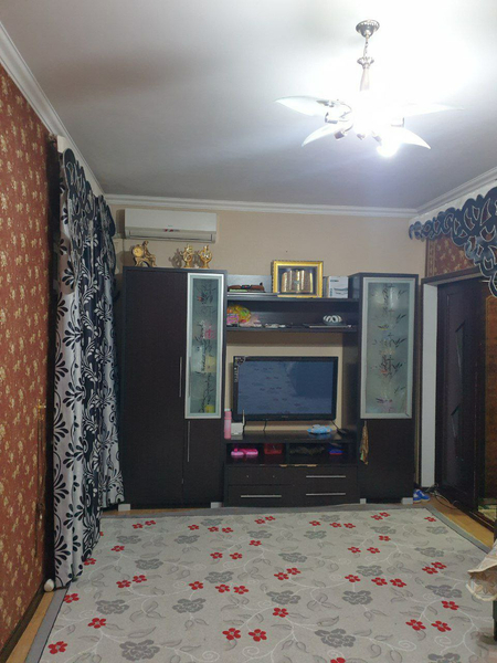 Продается на Ахмад Югнаки 2в3/2/5
