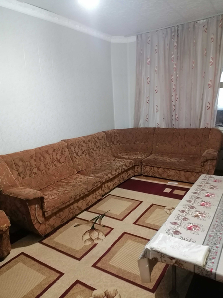 Продаётся 3х ком-я квартира в городе чирчик Жалайр. Ф. Ходжева4/48.