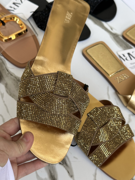 Новые шлепки ZARA