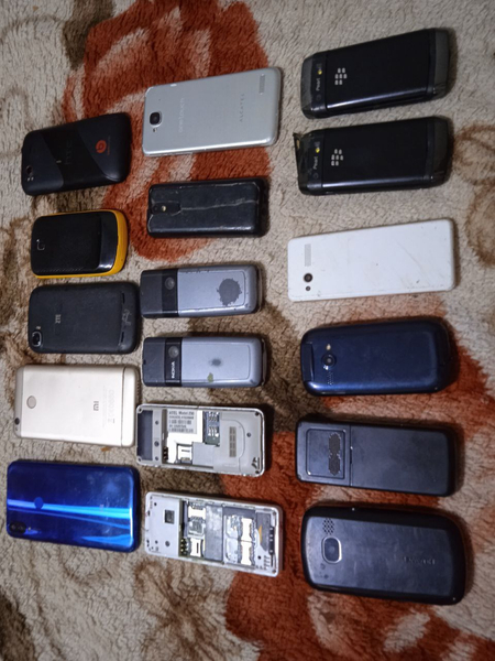 Продам телефоны б/у