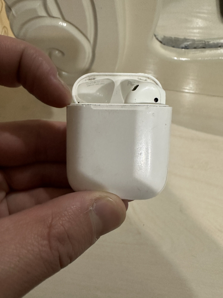 airpods 2 srochniy sotiladi