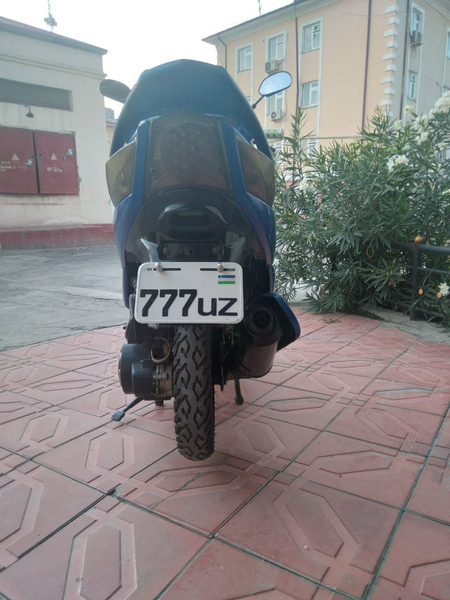 Skutr bezinli 120 kub