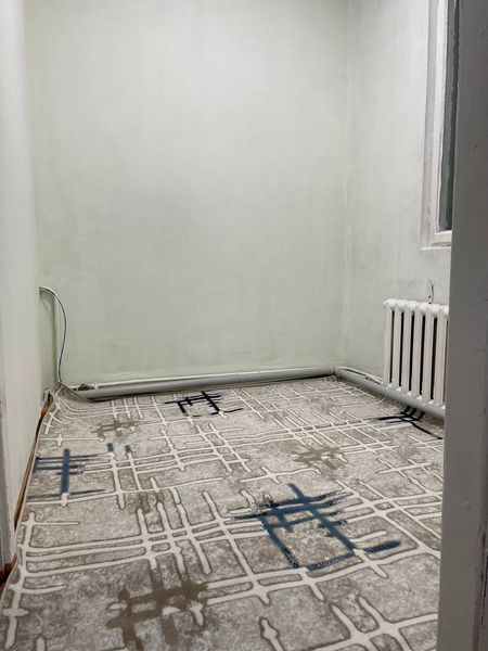 Ялангач массив эко базар сдается квартира в аренду 2/4/4 балкон 1.5×3