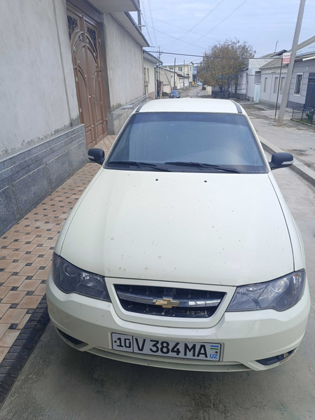 Nexia2 1.6 dons Full 2015 rangi qaymoq. Prabeg 8000. Kraska tozza