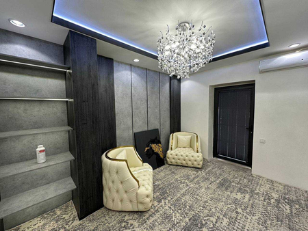 Продается нежилое помещение Ор-р Алайский рынок, Аллея  90м2